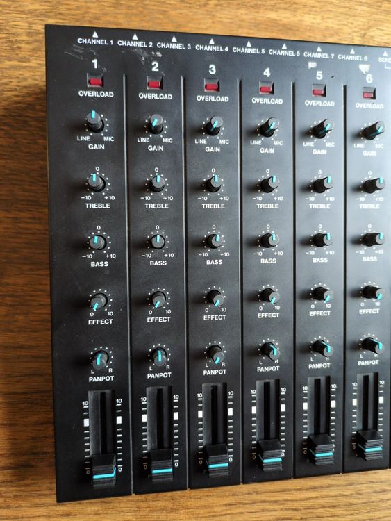 Boss BX-80 (D'occasion) à Vevey pour CHF 56.8 – avec livraison ...