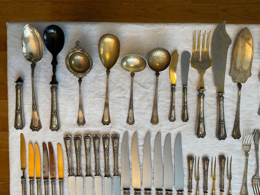 Reichhaltiges Silberbesteck, antik, Punze Jezler, 800 Silber (Gebraucht) in Bern für CHF 1100 ...