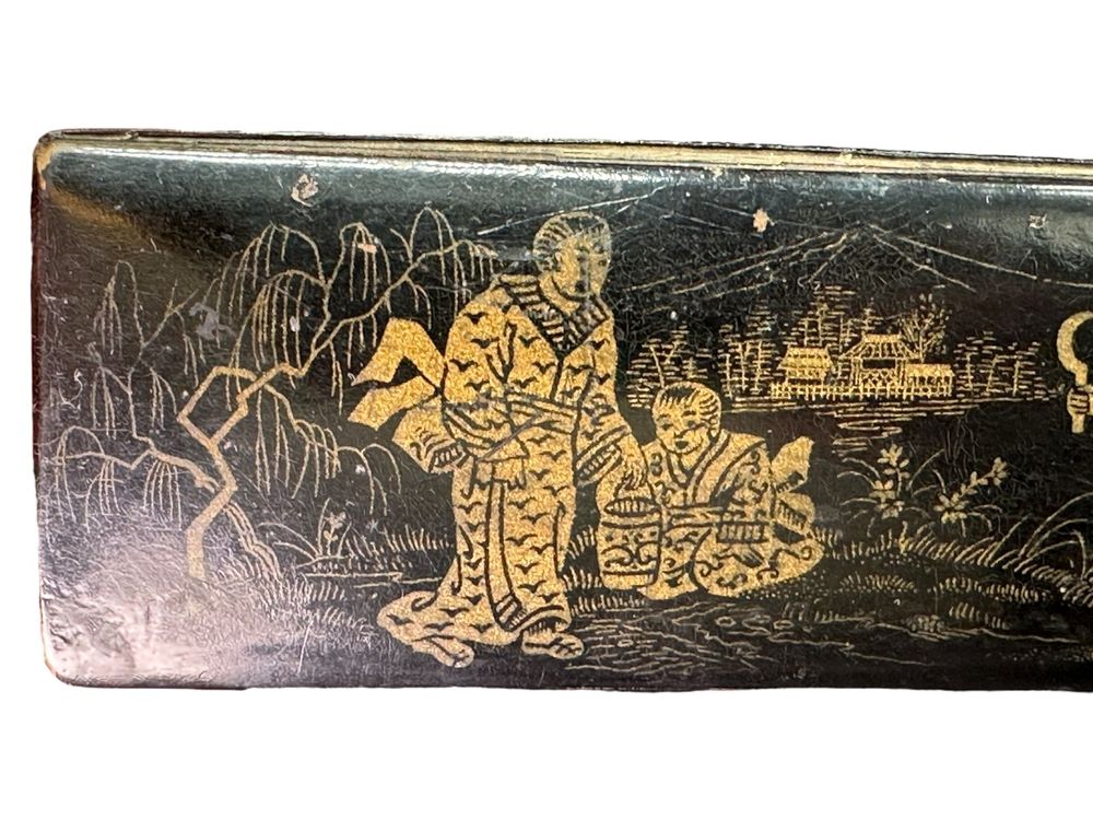 Plumier Napoleon III carton bouilli laqué scène japonisante (Gebraucht ...