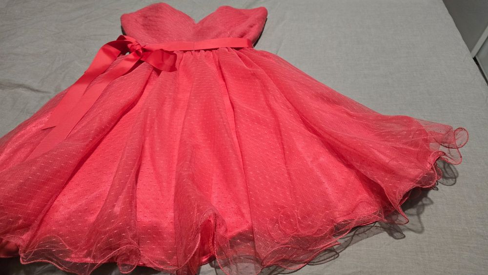 Robe corail à volants, idéale pour l'été! Taille 38. (D'occasion) à St ...