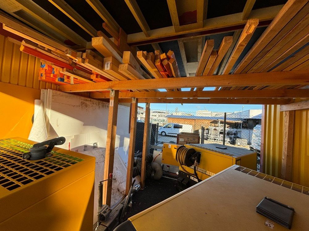 Aufbau aus 4-kant Hölzer (Lot 1023) Standort 4153 Reinach (Gebraucht ...