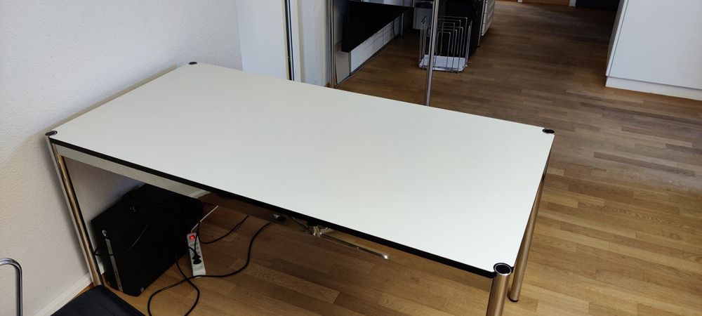 Tisch USM Haller perlgrau 150 x 75 cm | Kaufen auf Ricardo
