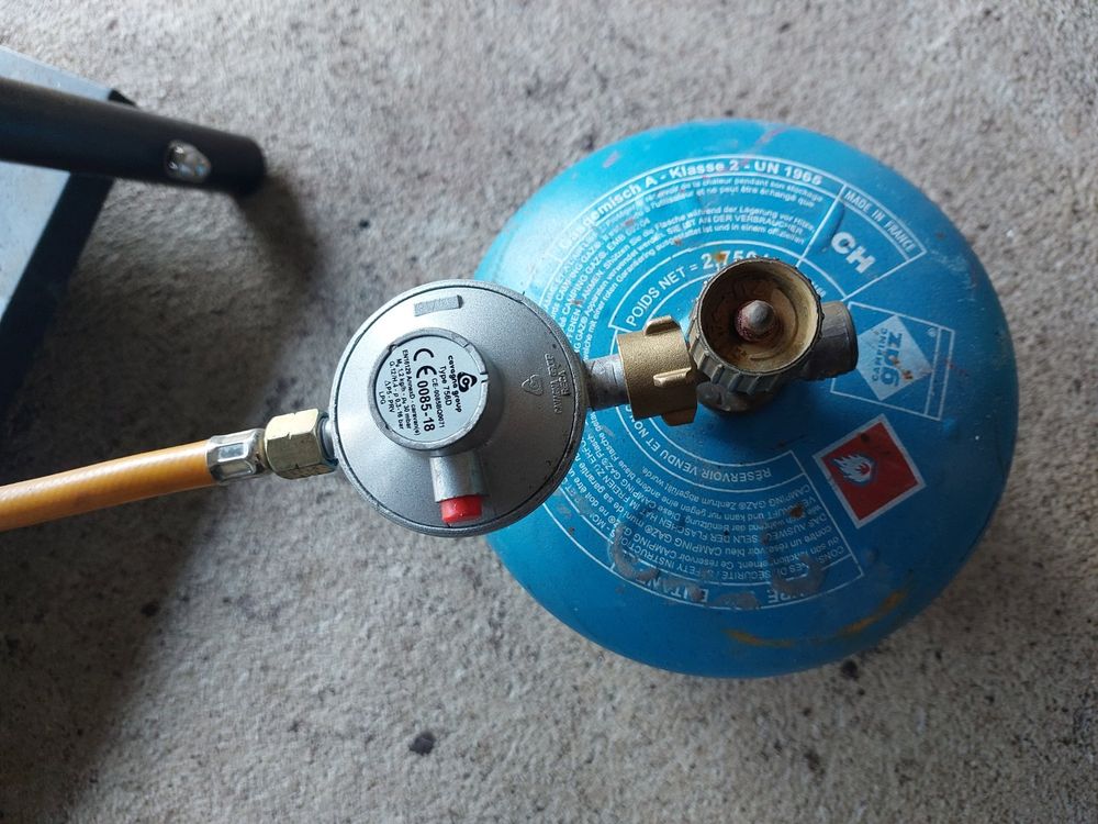 UMRÜSTSET Campinggaz Gasflasche Typ 907 mit Druckminderer (Gebraucht ...