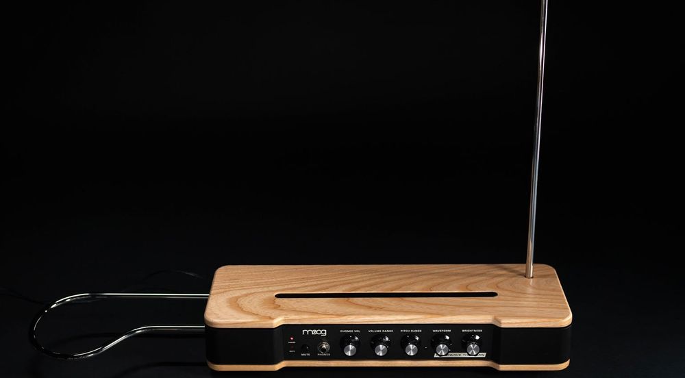 Moog Etherwave Theremin Plus (Neu und originalverpackt) in Wohlen b. Bern für CHF 690 – mit ...