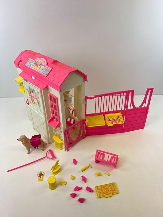MATTEL BARBIE Stall mit Pferd Nibbles + Hund (Gebraucht) in Zürich für ...