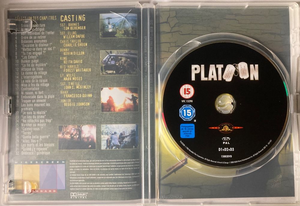 OLIVER STONE - PLATOON "LA PREMIÈRE VICTIME DE LA GUERRE EST (D ...