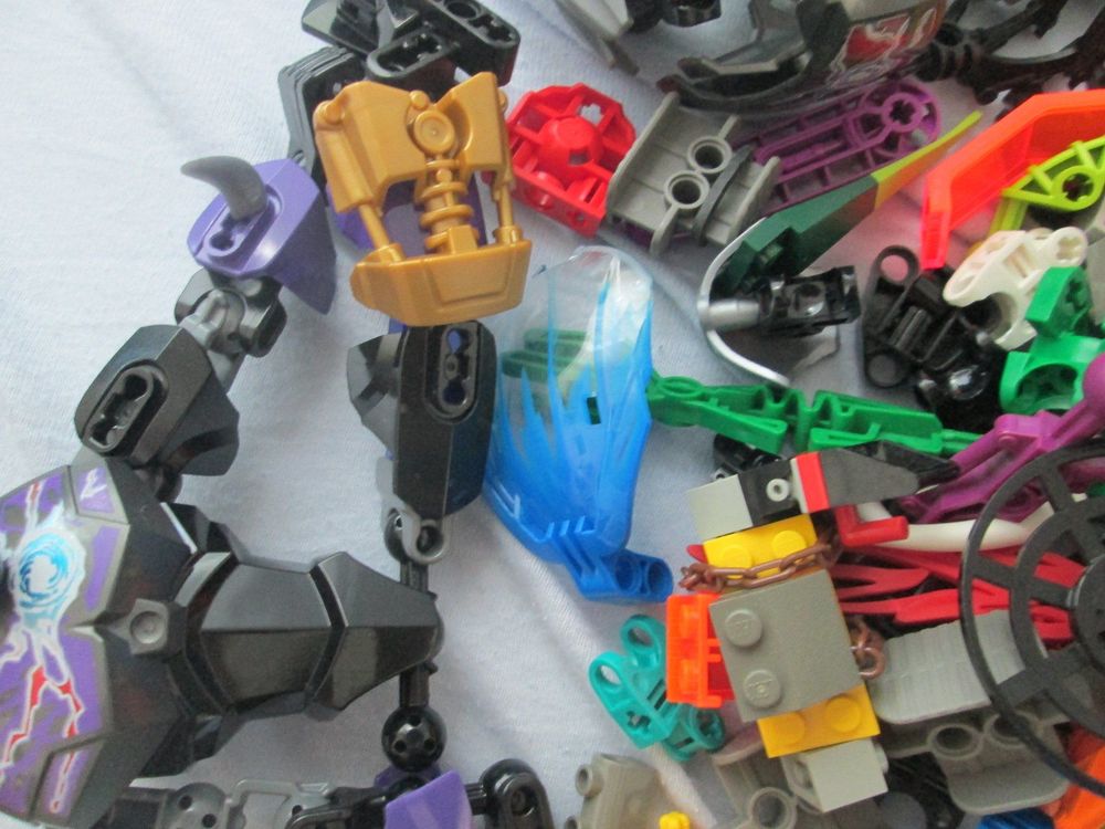 700 gramm Lego Bionicel Teile ab 1 ,- | Acheter sur Ricardo
