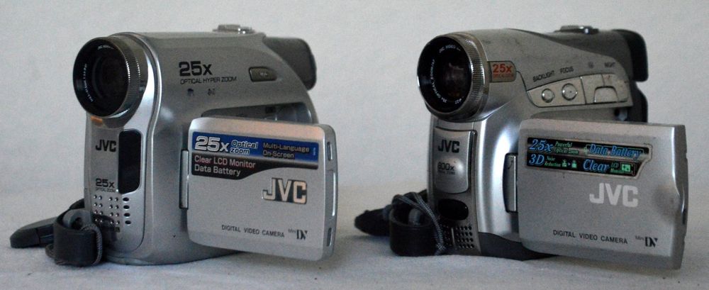 2 x Camcorder MiniDV JVC GR-D320 / GR-D239E caméscope | Kaufen auf Ricardo
