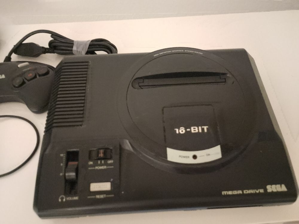 Sega Mega Drive 16bit Konsole (Gebraucht) in Füllinsdorf für CHF 30 ...