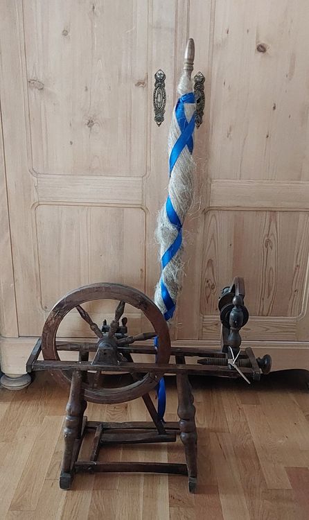 Antikes Spinnrad aus Holz (Gebraucht) in Lachen SZ für CHF 9 – nur ...