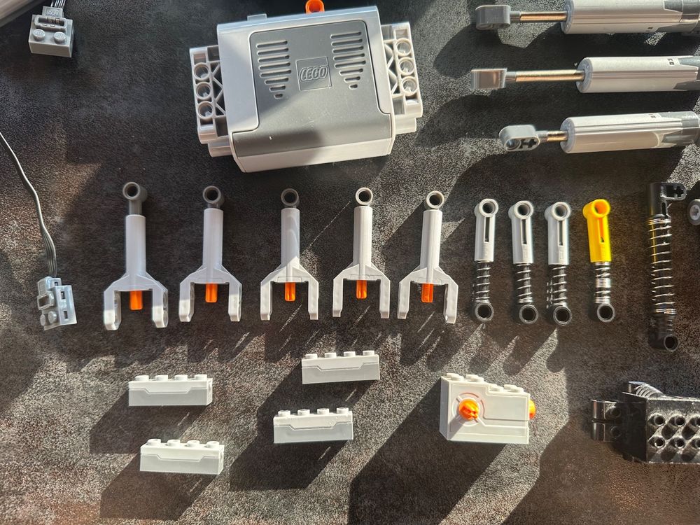Spezielle Lego Technic Teile ab 1.- Lego Technik Motor etc (Gebraucht ...