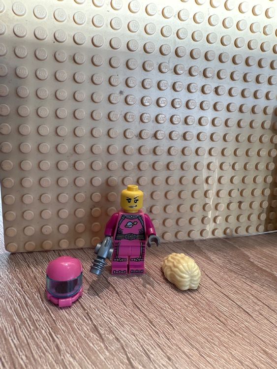 LEGO CMF Series 6 Intergalactic Girl Minifigure | Kaufen auf Ricardo