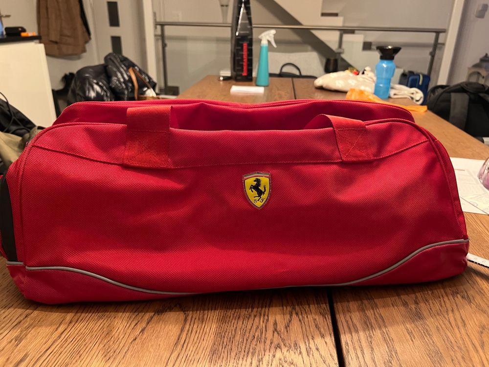FERRARI TASCHE NEU!! | Kaufen auf Ricardo