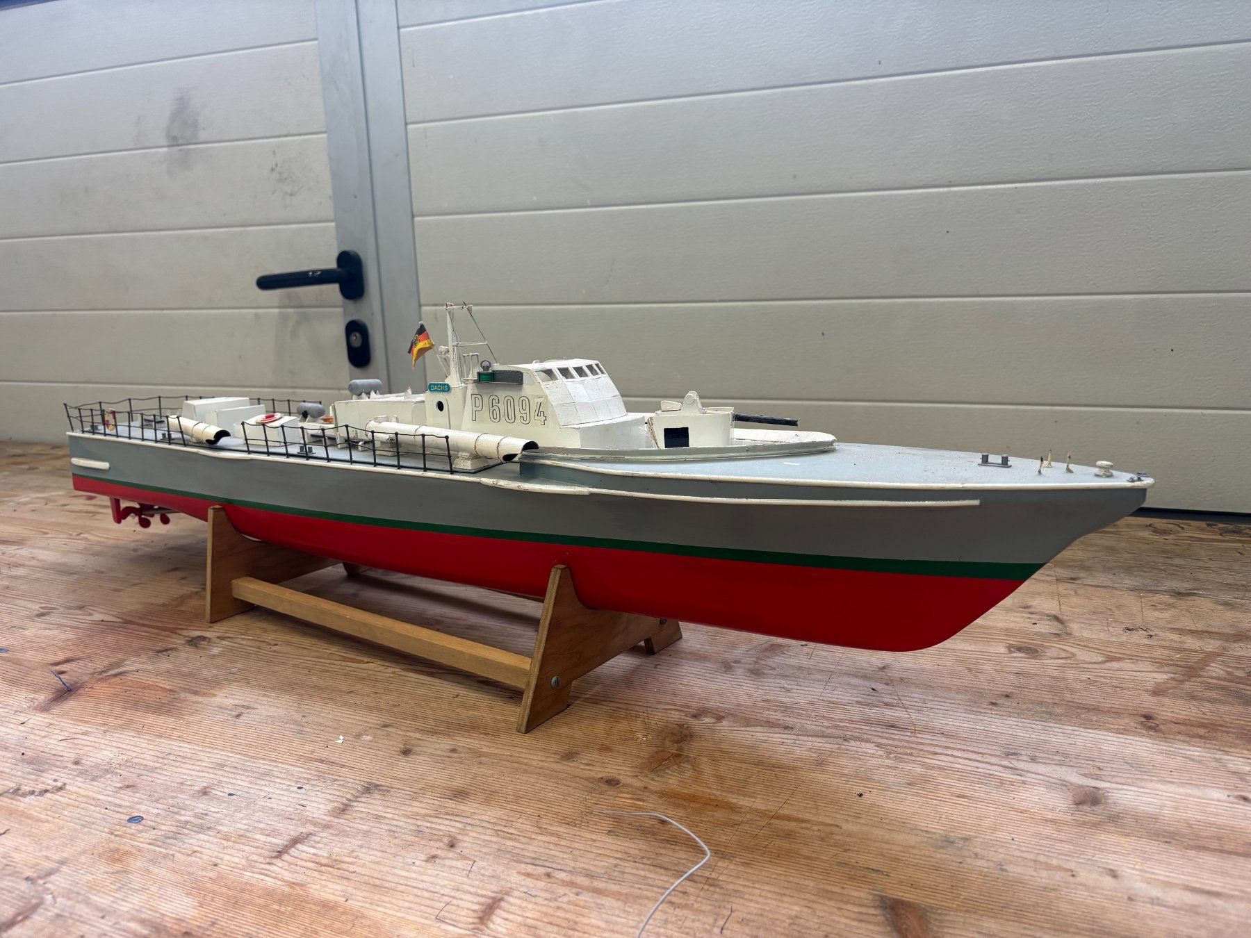 Torpedo Boot Dachs 95cm lang 3Motoren (Defekt) in Pfyn für CHF 101 ...