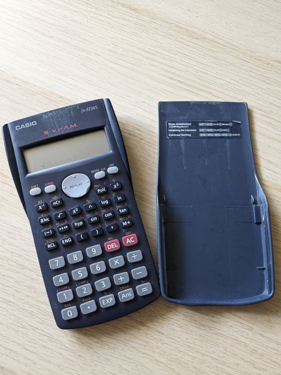 Scientific calculator CASIO fx-82MS | Kaufen auf Ricardo