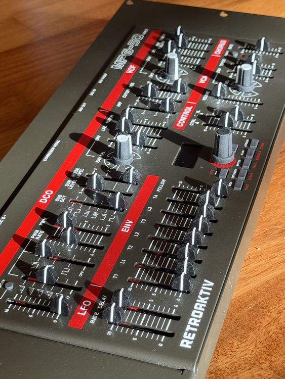 Controller für Roland Juno/ Vst PlugIns MFG-50 Retroakiv MK2 (Neu ...