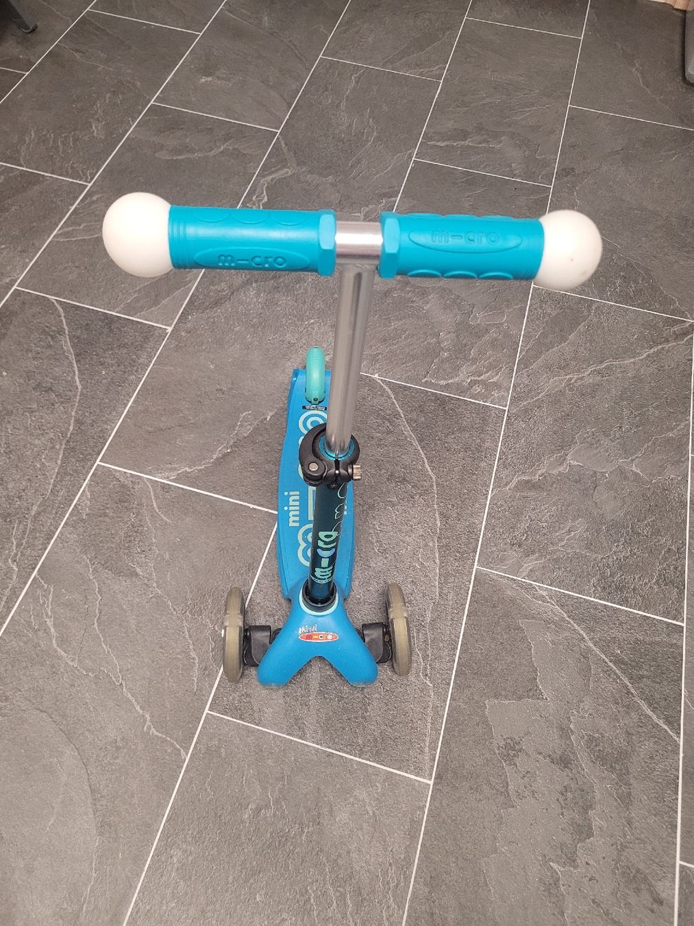 Micro Mini LED, Top Zustand, Roller für Kinder, Blau (Gebraucht) in ...