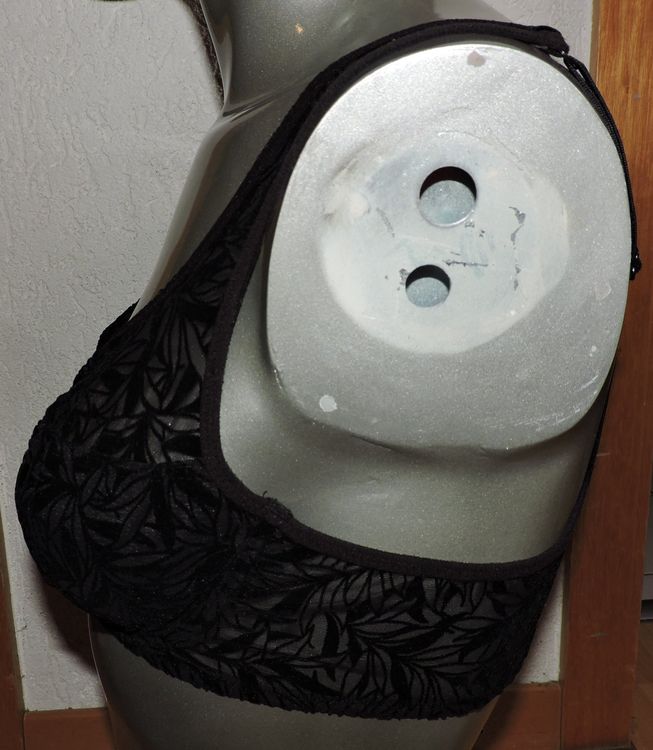 💗NEUF💗DIM Generous Soutien-Gorge T: 80B (Neu und originalverpackt) in Sorvilier für CHF 25 – mit ...