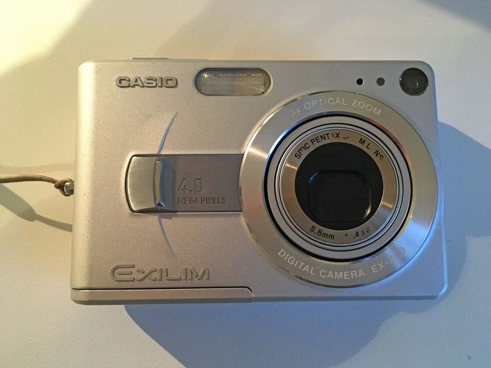 CASIO / EXILIM Digital-Kamera inkl. Docking Station (Gebraucht) in Belp ...