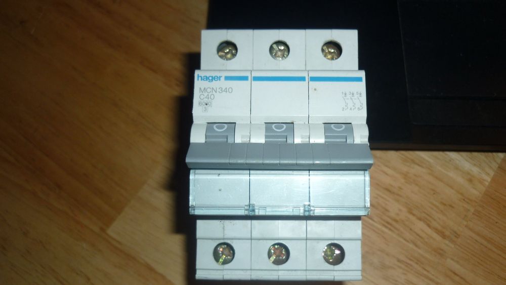 Fusible Hager Triphasé MCC 340 C40 (Gebraucht) in Bernex für CHF 10 ...