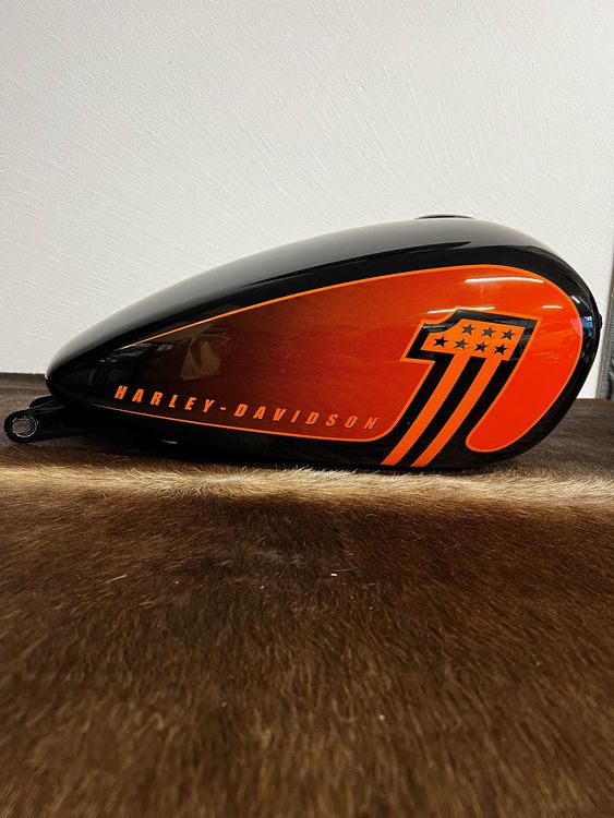 Harley Davidson Street Bob m8 Tank (Gebraucht) in Vordemwald für CHF ...