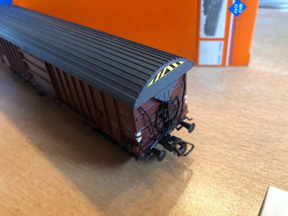 Roco Schwenkdachwagen der DB (Gebraucht) in Glattfelden für CHF 7 – mit Lieferung auf Ricardo kaufen