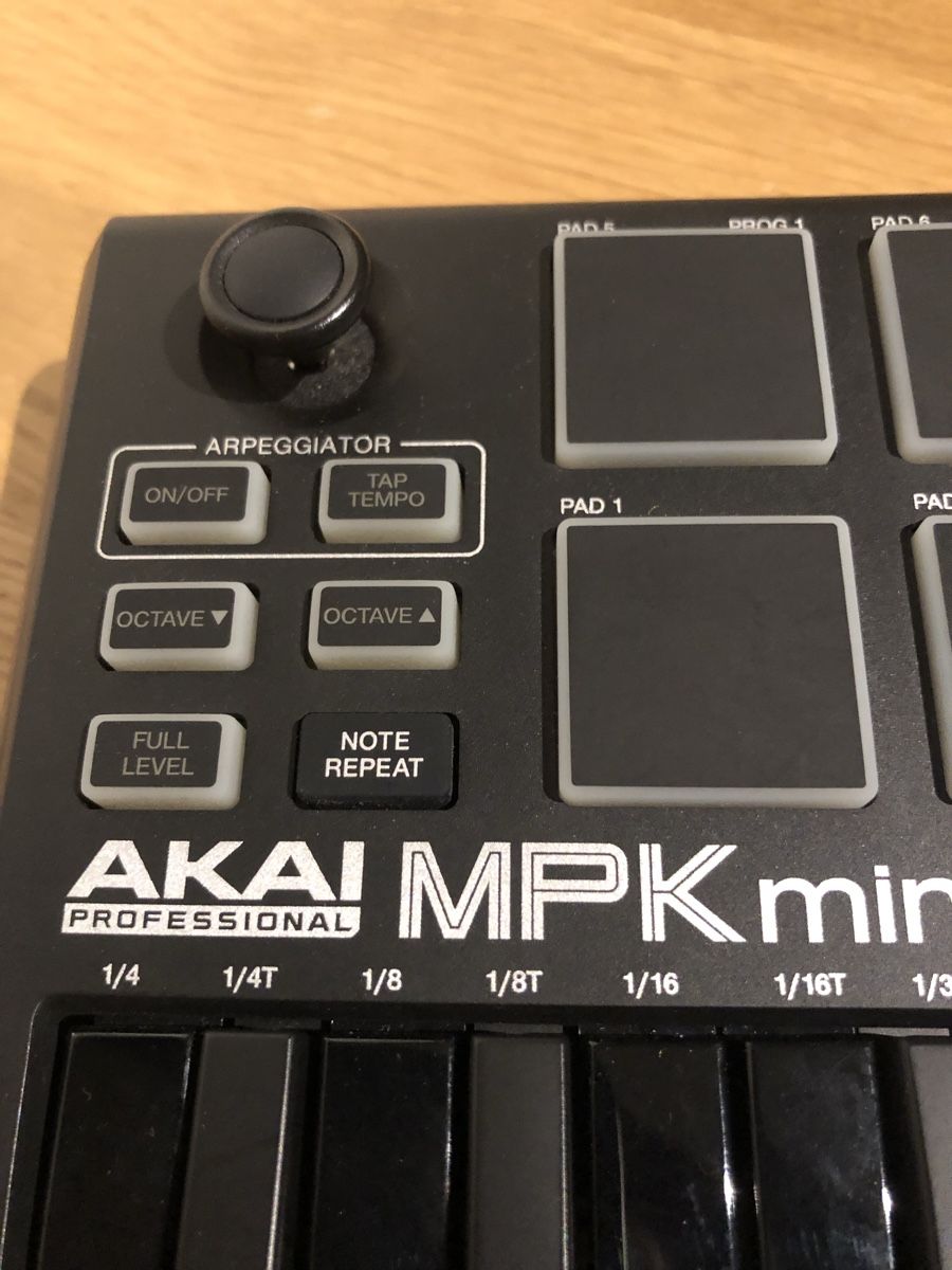 AKAI MPK Mini Professional MIDI Controller (Neu (gemäss Beschreibung ...