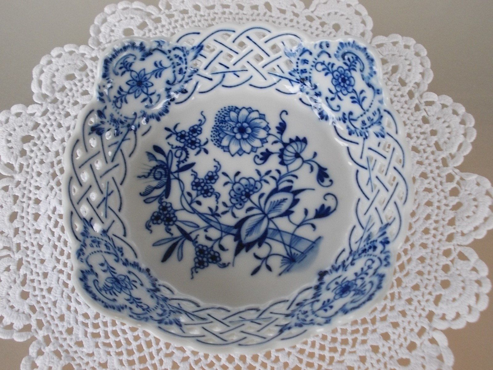 Meissen Porzellan *Zwiebelmuster-Schale* E.Treicher Design. (Gebraucht ...