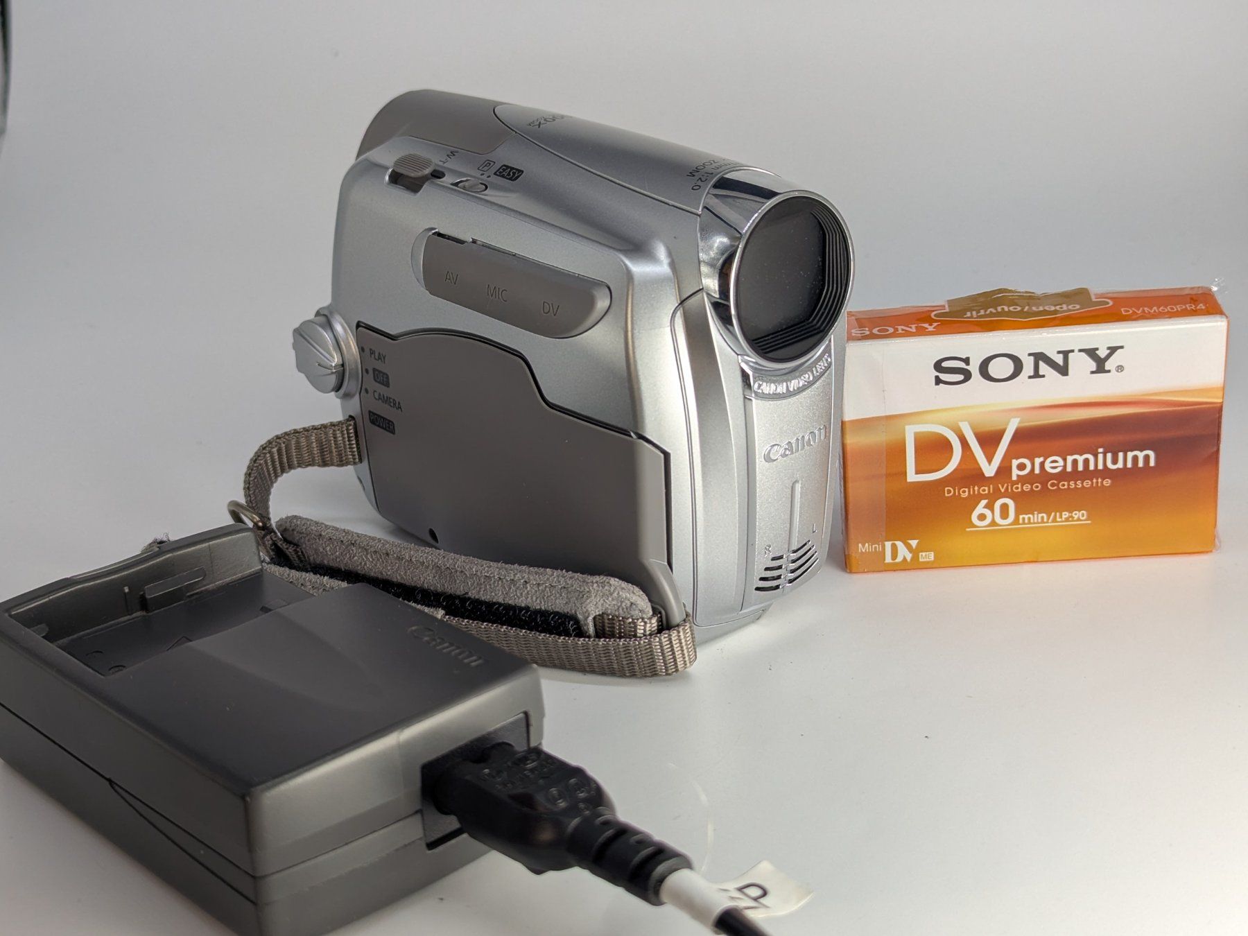 Canon MD 110 E Mini DV Kamera in sehr guten Zustand (Gebraucht) in ...