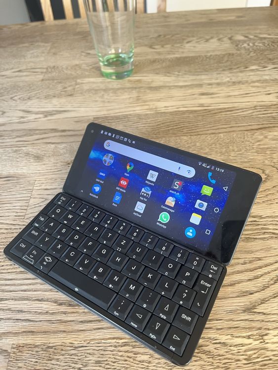 Planet Computers Gemini PDA 4G+WiFi (Taschencomputer) | Kaufen auf Ricardo Planet Computers Gemini PDA 4G+WiFi (Taschencomputer) | Kaufen auf Ricardo