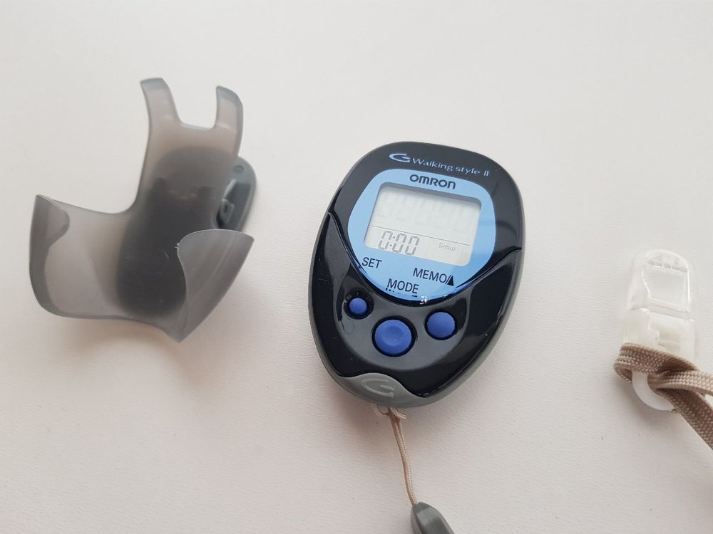 Omron Walking Style II Step Counter Pedometer + CR2032 neu (Gebraucht ...