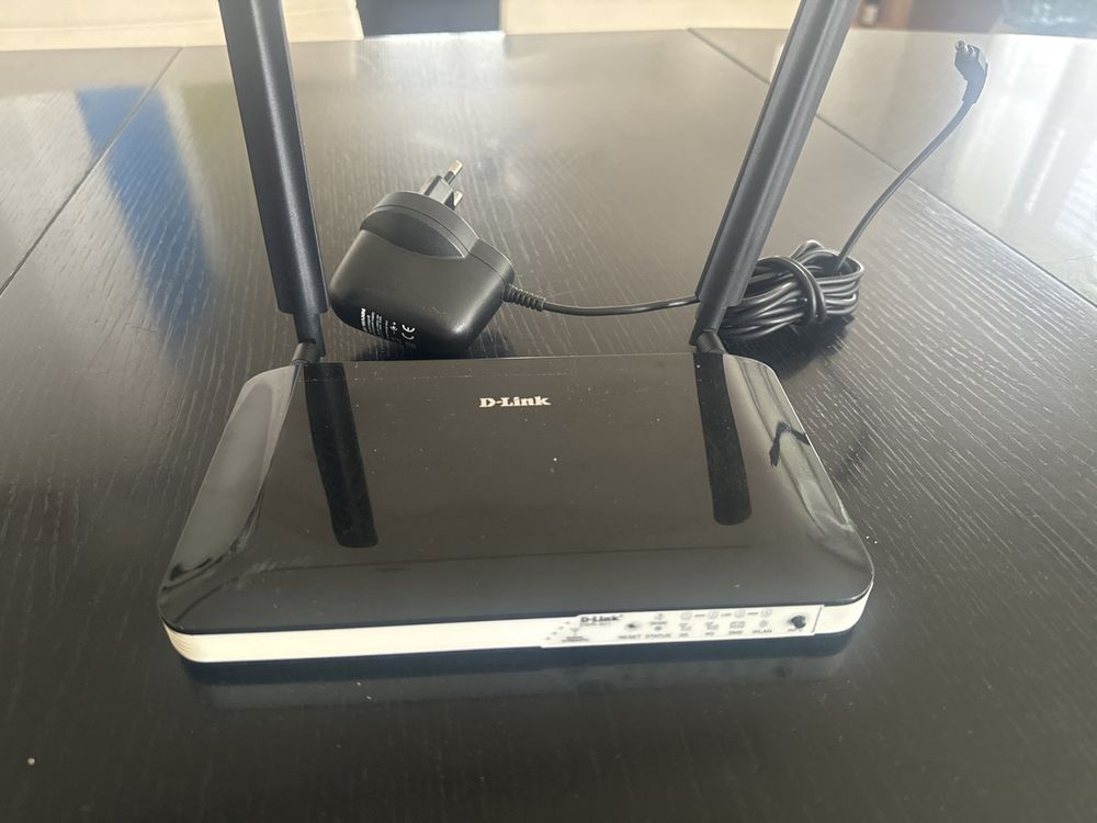 4G Router DLINK DWR-921 (SIM Kartenslot) (Gebraucht) in Fislisbach für ...