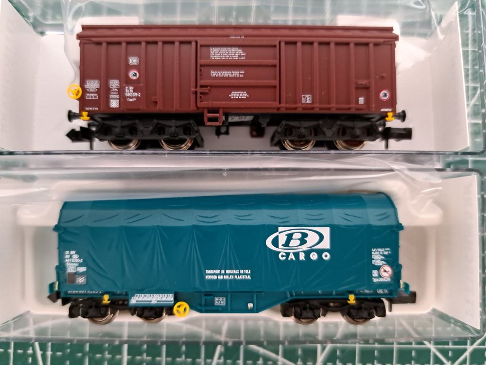 Fleischmann, 2 geschlossene Güterwagen für Schwerlasten (Neu und ...