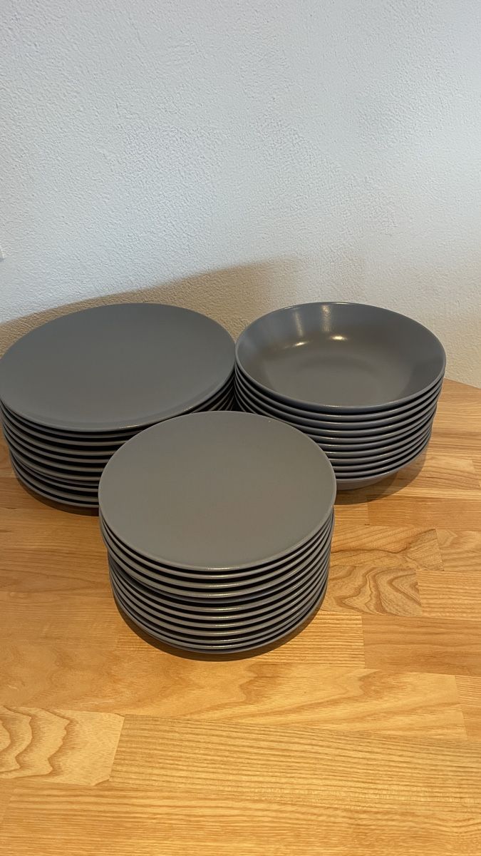 Komplettes Geschirr-Set für 11 Personen, und vieles mehr (Gebraucht) in ...