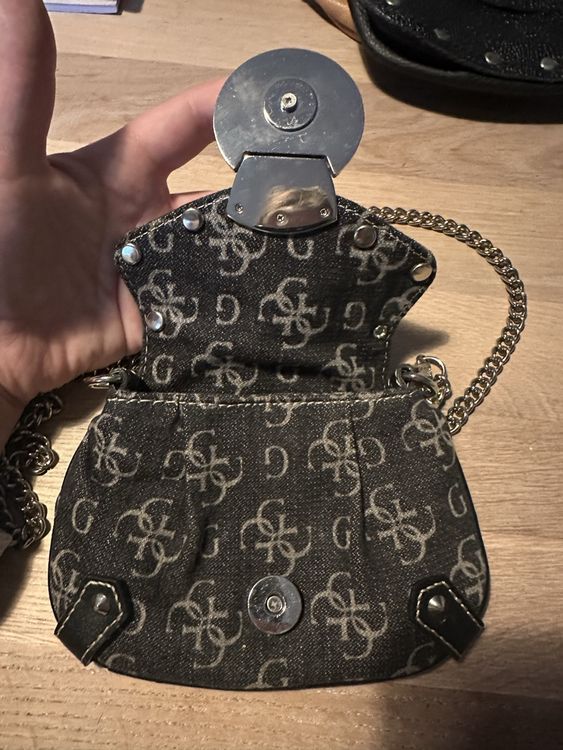 Guess Mini Tasche schwarz mit Kette Crossbody Bag (Gebraucht) in ...