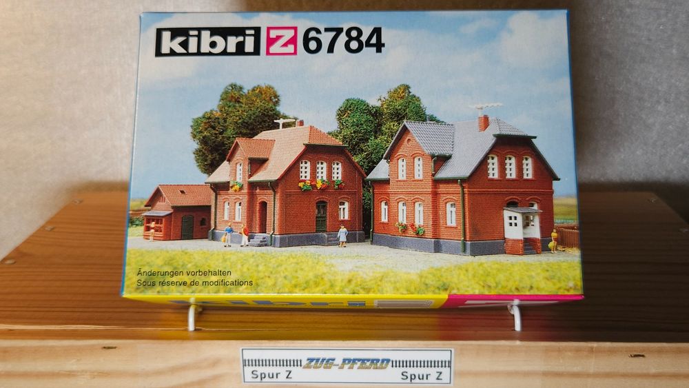 Kibri 6784: Zwei Werkswohnhäuser + Nebengebäude - Bausatz (Neu und ...