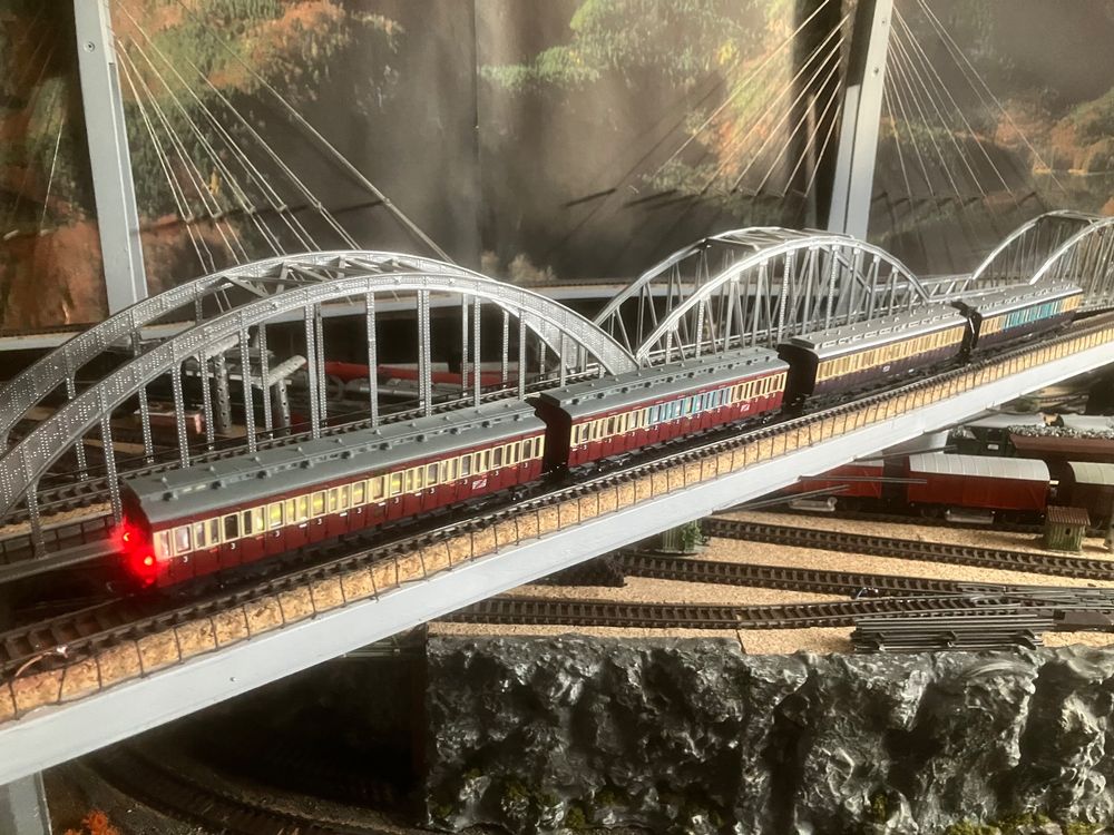 Roco BR 17, 4 Wagen mit Licht, 2 Wagen mit Passagieren (Gebraucht) in ...