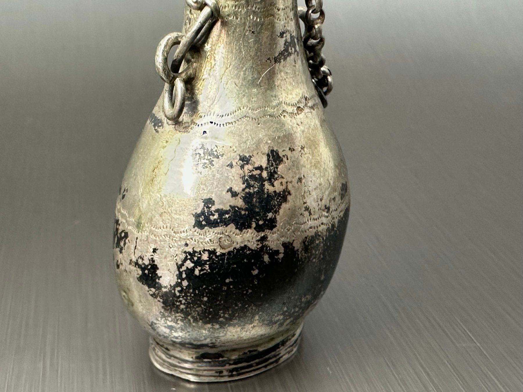 Antikes Flacon aus Silber, Für Parfüm, Schnupftabak usw (Gebraucht) in ...