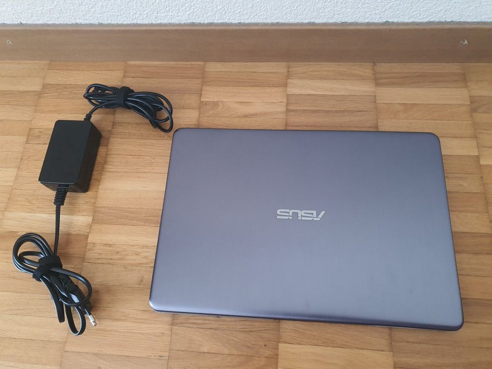 Asus R420M (Défectueux) à Hedingen pour CHF 80 – avec livraison ...