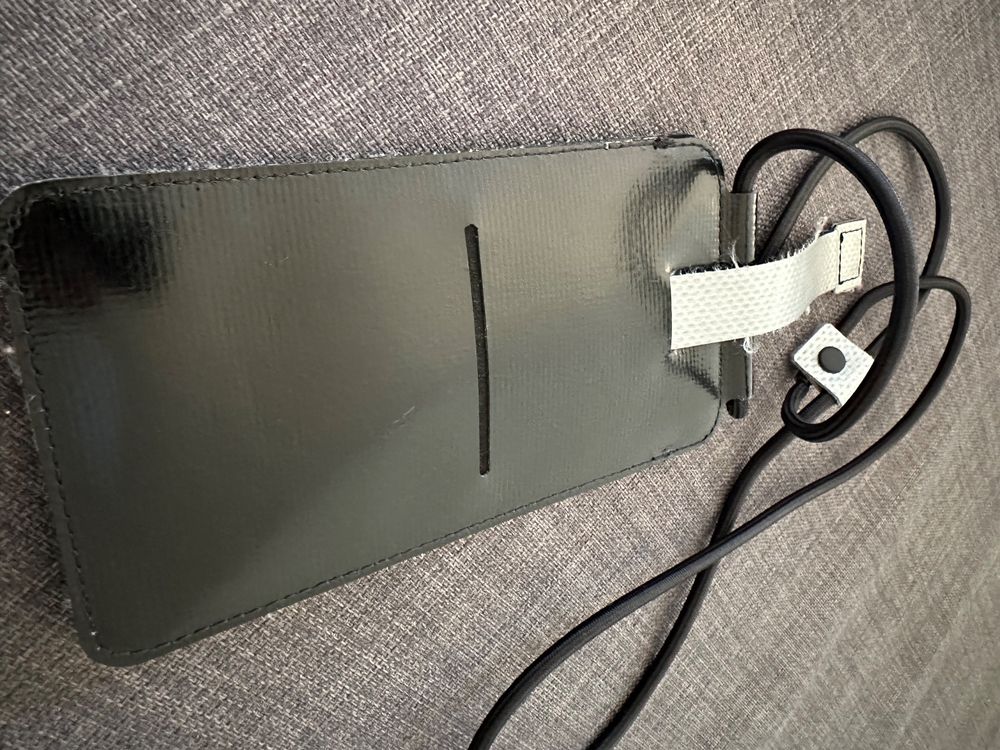 Freitag F337 ROBIN All Black (Gebraucht) in für CHF 90 – mit Lieferung ...