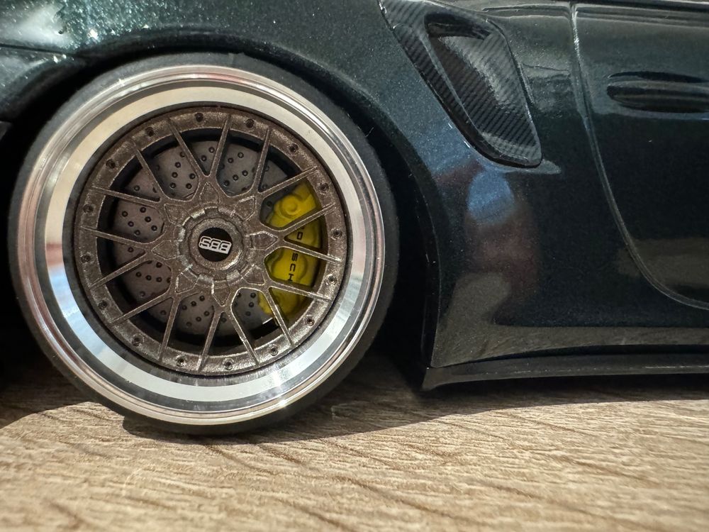Porsche 911 GT2 RS Minichamps1:18 Alufelgen BBS RS2 | Kaufen auf Ricardo