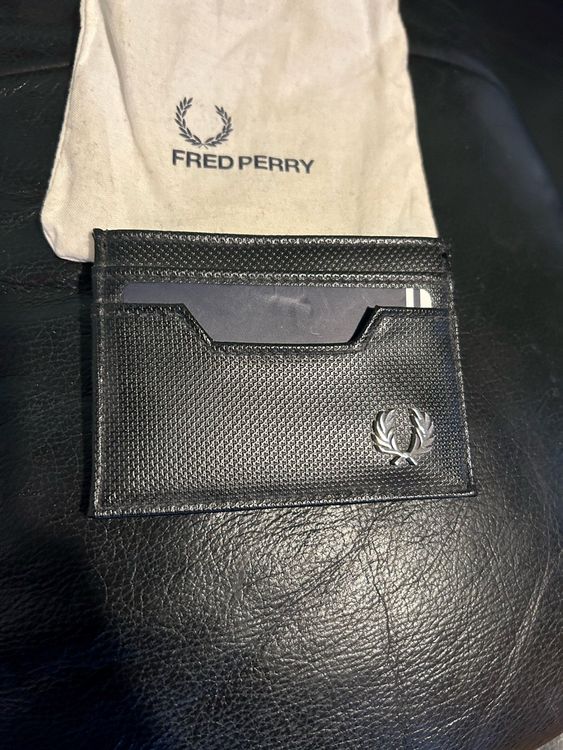 Fred Perry Portemonnaie (Neu (gemäss Beschreibung)) in Sins für CHF 59 ...