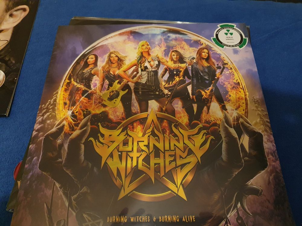 Burning Witches-Debut Vinyl"Gold Vinyl&CD/metal/DJ/HITS (Neu und ...