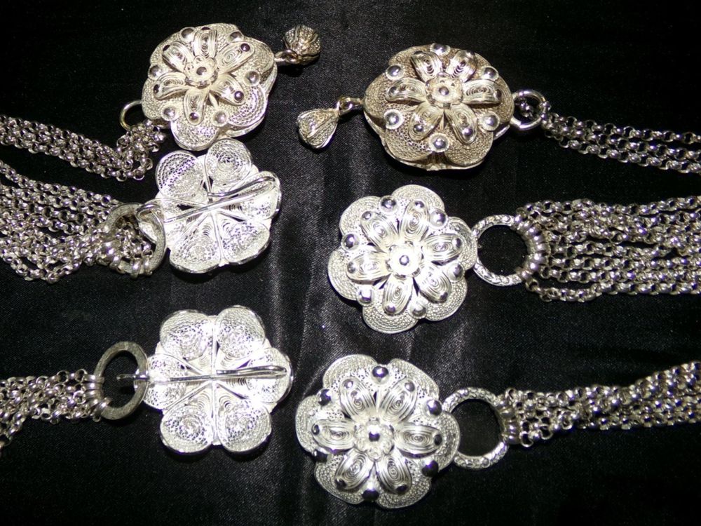 Trachtenschmuck Berner Sonntagstracht (Gebraucht) in Langenthal für CHF 125 – mit Lieferung auf ...