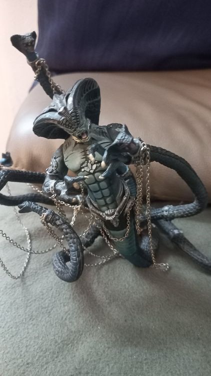 SPAWN - The Dark Ages Medusa Action Figur | Kaufen auf Ricardo