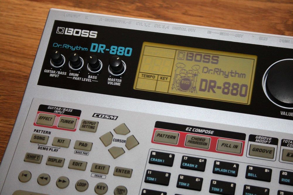 BOSS DR-880 | Kaufen auf Ricardo