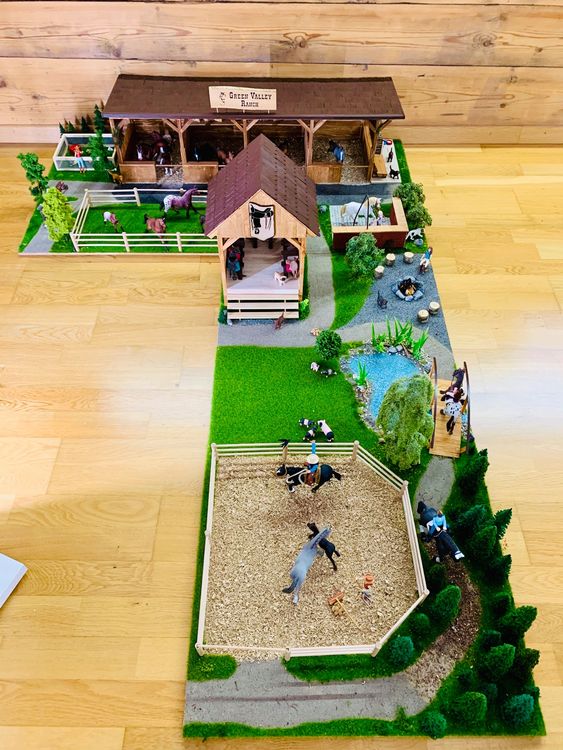 über 100 Schleich Pferde, Tiere mit Pferdehof Ranch Stall (Gebraucht ...