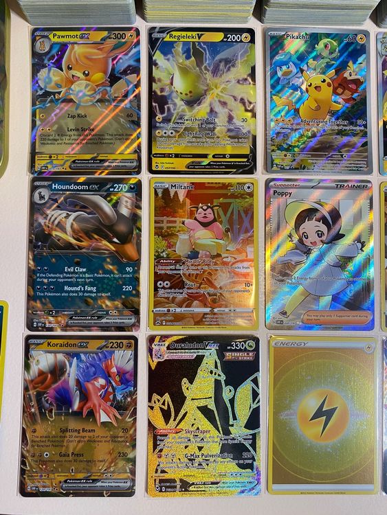 Pikachu Pokémon-Sammlung mit über 1000 Pokémon-Karten (eng) (Neu ...