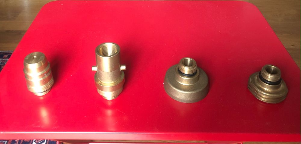 Gas Adapterset Europa (Neu und originalverpackt) in Zürich für CHF 30 ...