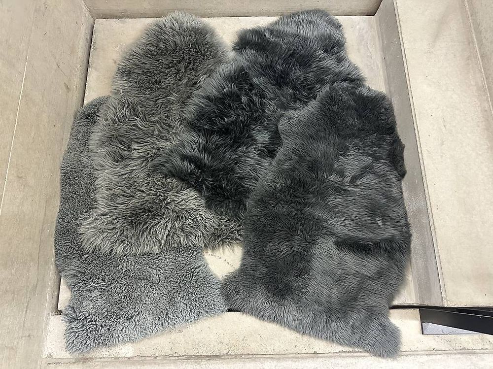 Sheepskin Ikea SKOLD gray - Schaffell grau (Gebraucht) in Zuerich für ...